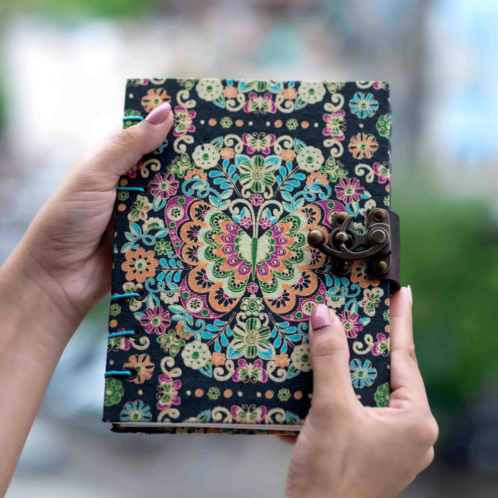 Journal Diary with Lock - Special Binding Unruled Diary with Serigraph ...